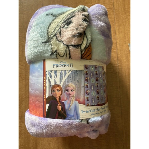 Disney | Bedding | New Blanket Disneys Frozen 2 Kids Purple Plush Twin ...